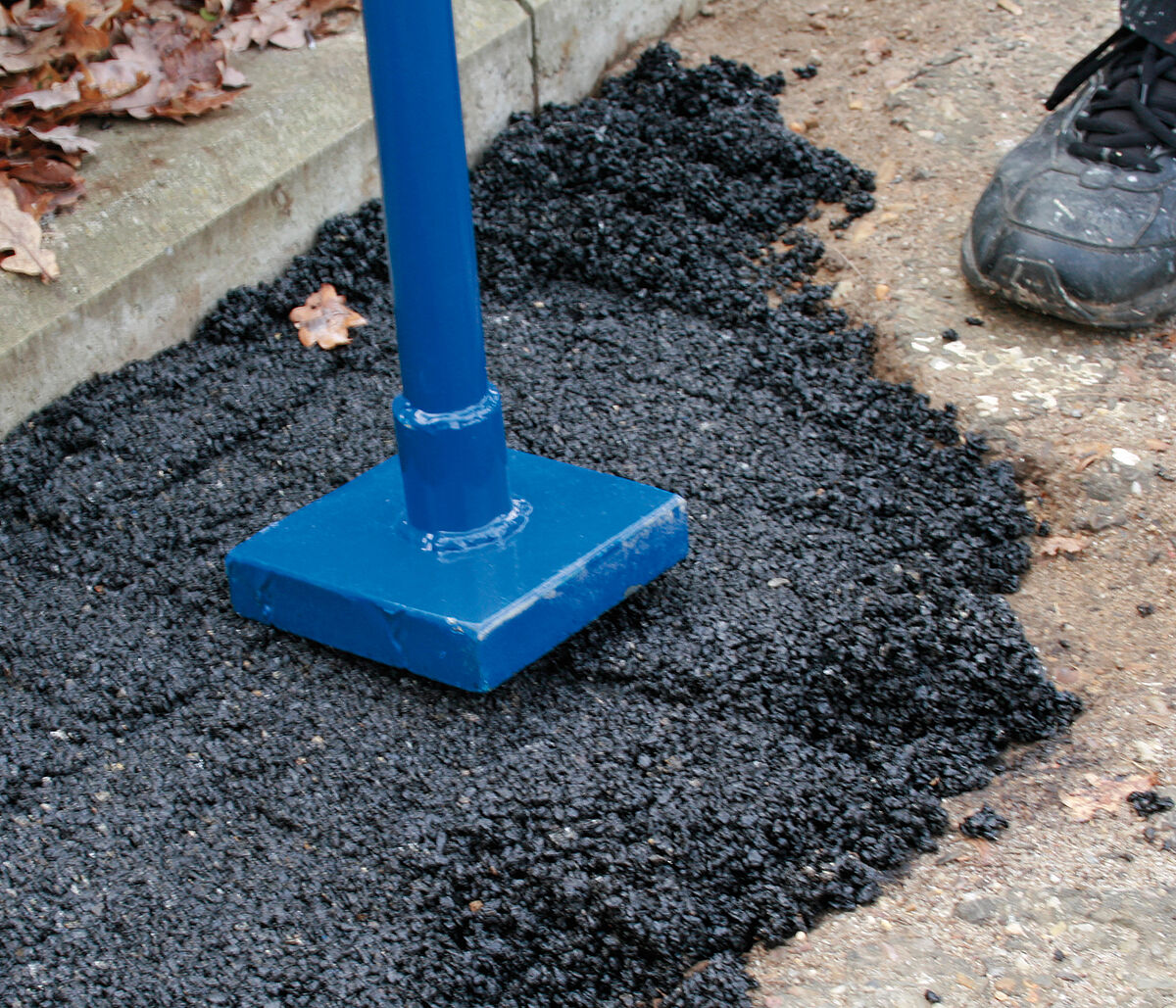 Asphalt Repair made easy - Rust-oleum.eu
